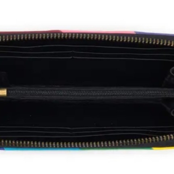Kurt Geiger | Bags | Zip Around Leather Walletkurt Geiger London | Poshmark